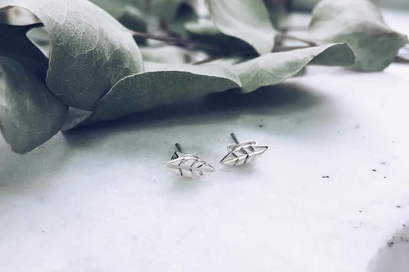 Сережки Листики – Slash Dot Dash